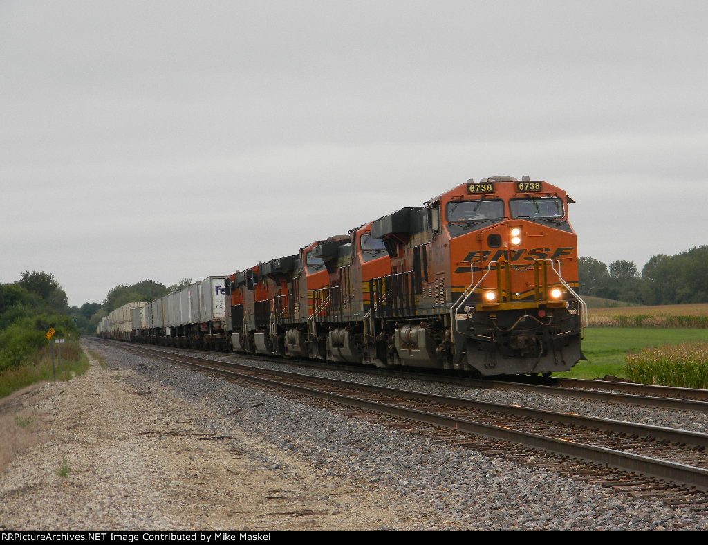 BNSF 6738